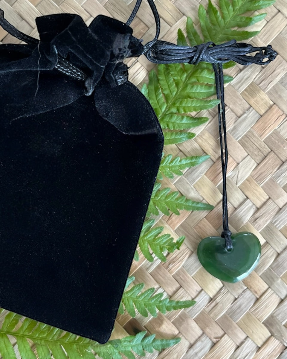 New Zealand Pounamu Small Heart Pendant. Greenstone Carved in Aotearoa ...